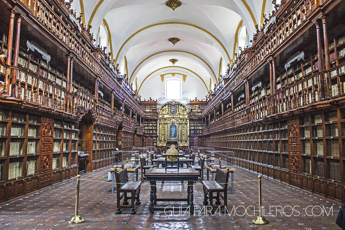 Biblioteca palafoxiana - Guía para Mochileros